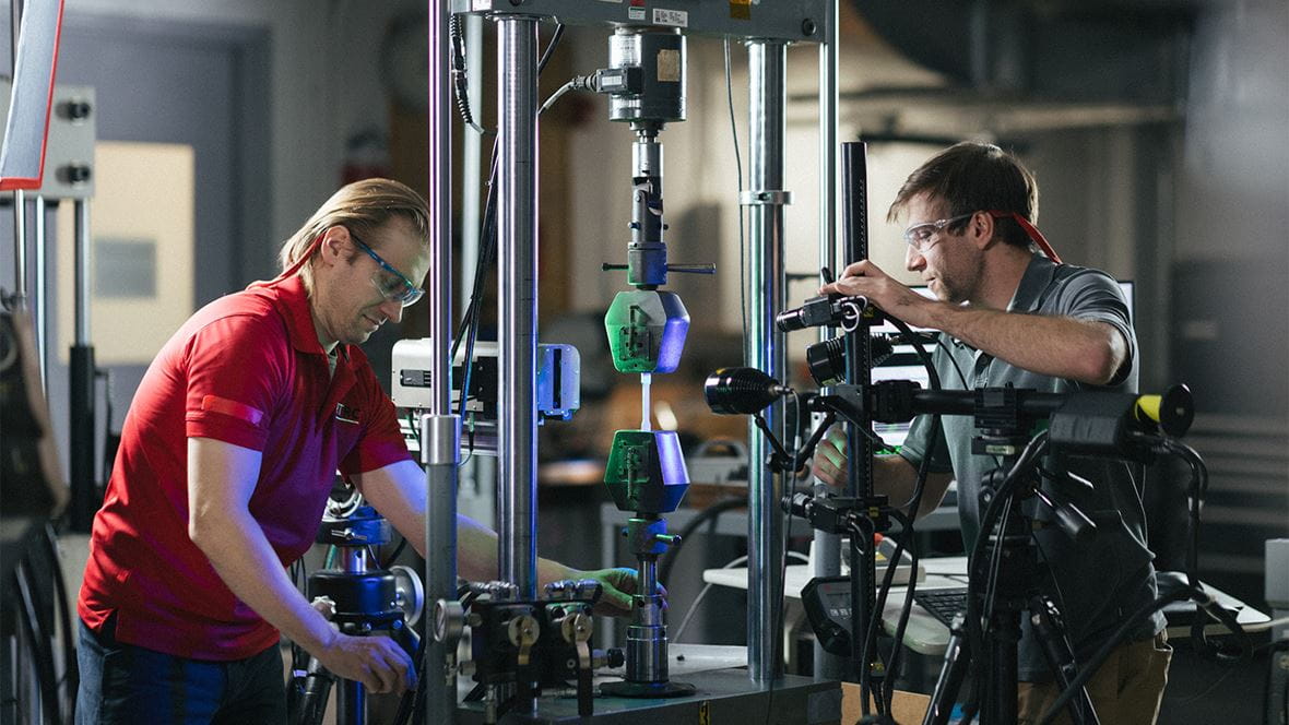 News | Inside RTX’s future-tech lab | RTX