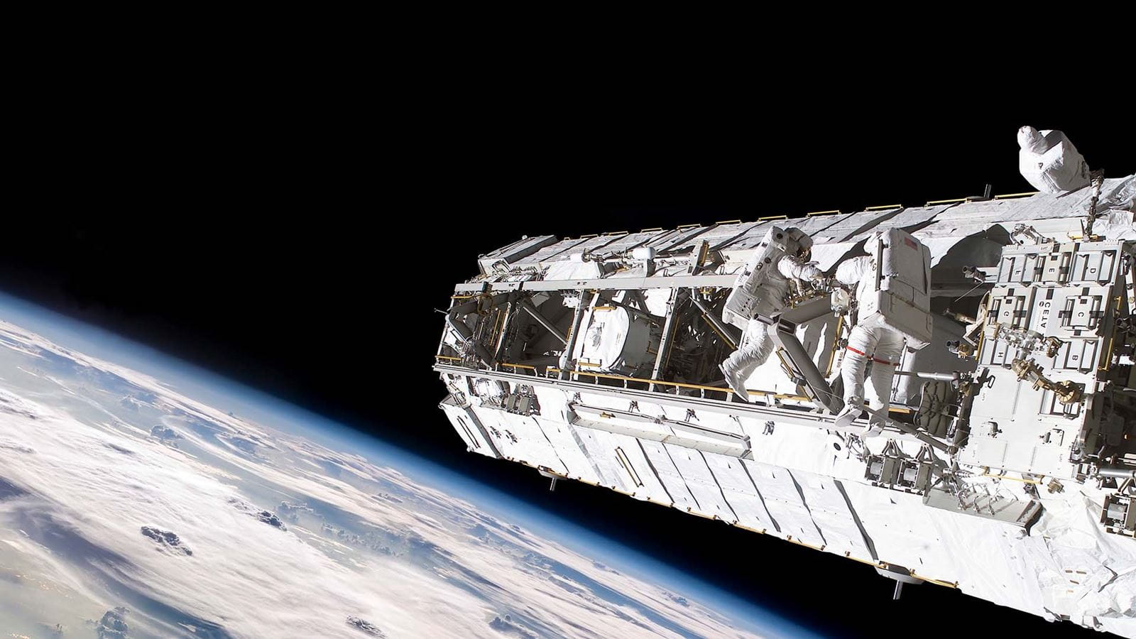 Space Wheels | Collins Aerospace